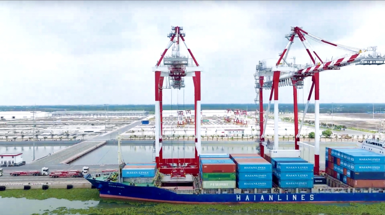 Container Handling - Long An International Port